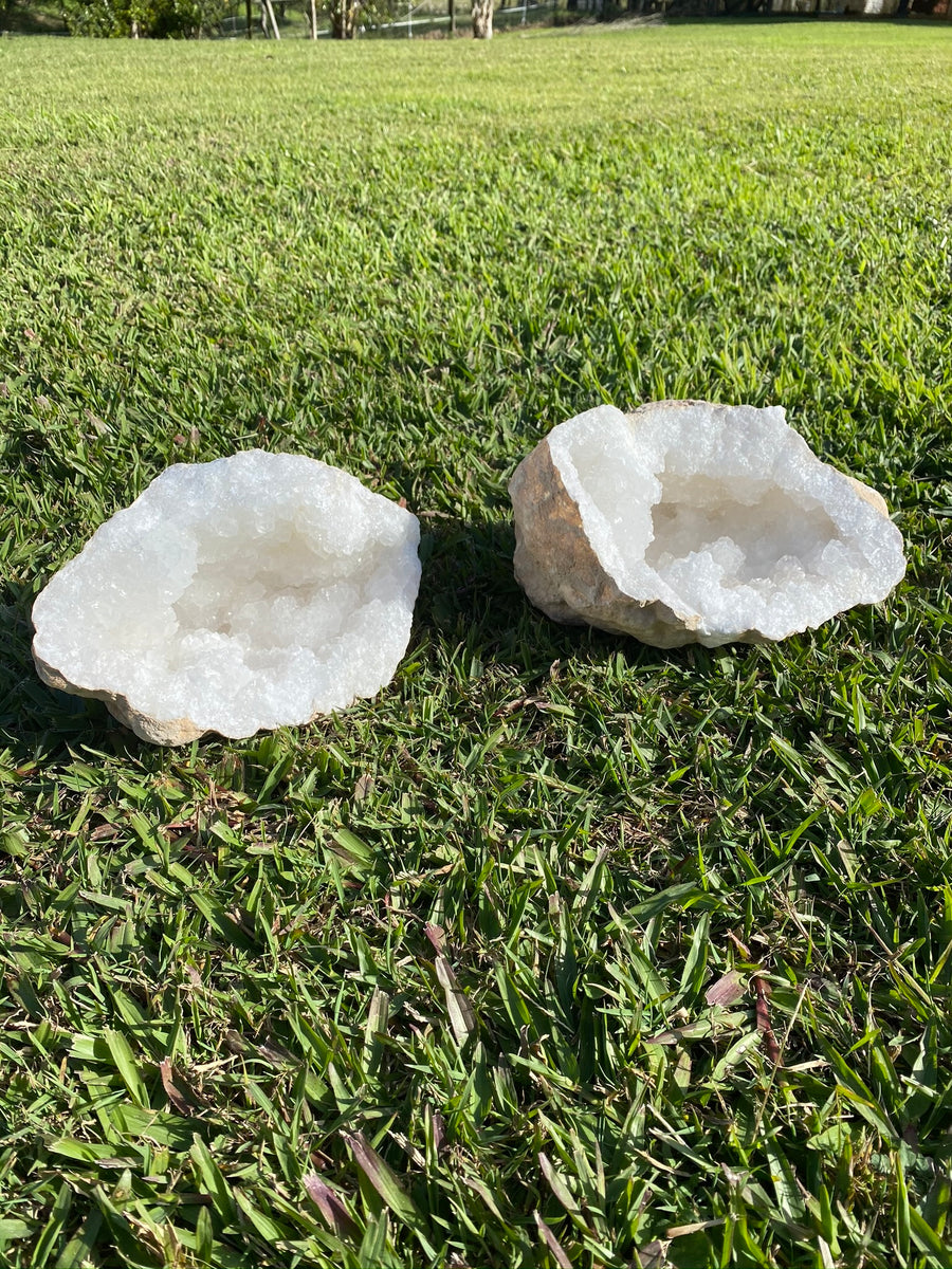 Quartz Geodes – Evolving Earth Designs